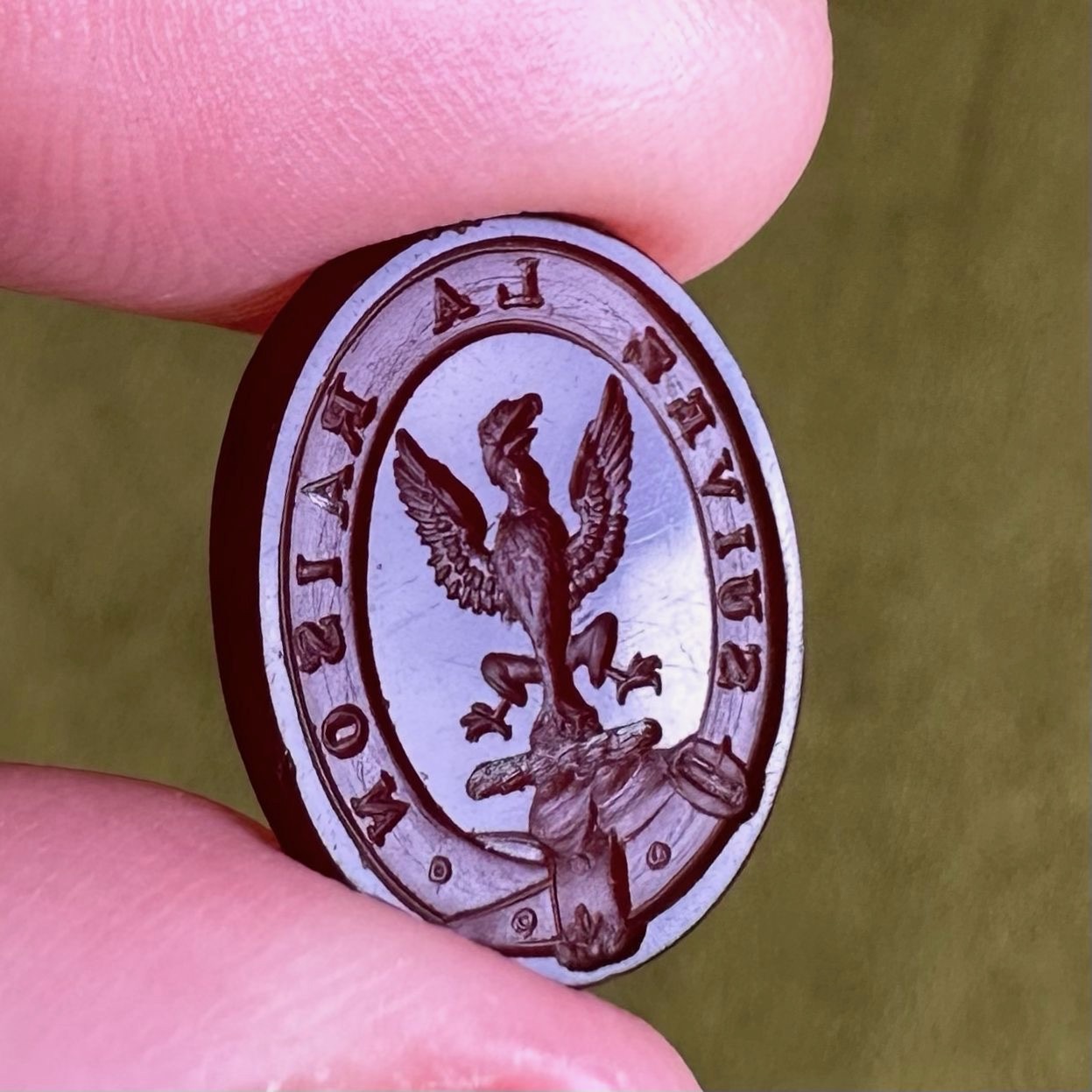 Mum – Bauble Magpie