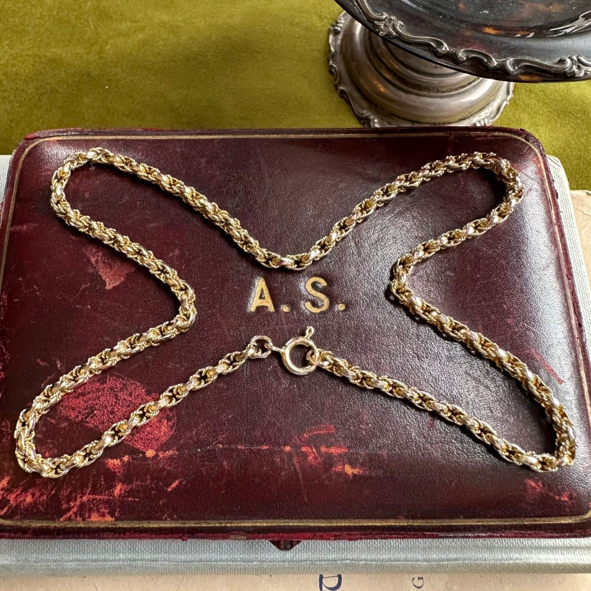 Chains – Bauble Magpie